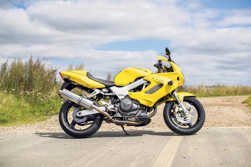 Honda VTR 1000 Firestorm (1997-2005) review and used buying guide | MCN