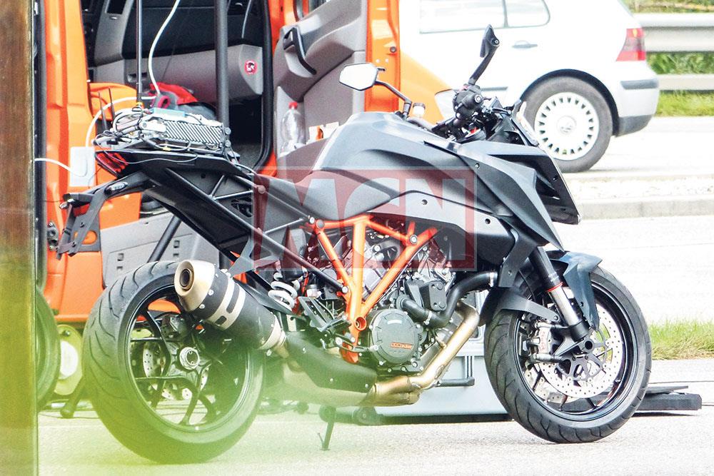KTM ready to unleash power-packed Super Duke R sports tourer | MCN