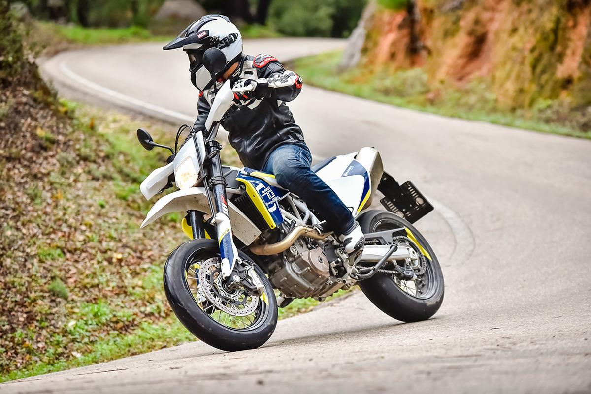 HUSQVARNA 701 SUPERMOTO (2015-on) Motorcycle Review | MCN