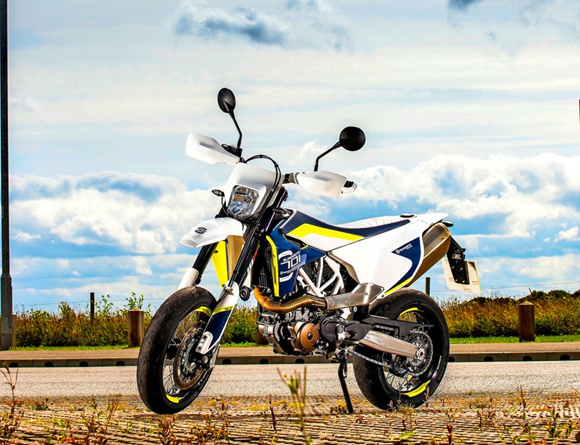 Husqvarna 701 Supermoto (2015-on) Motorcycle Review | MCN