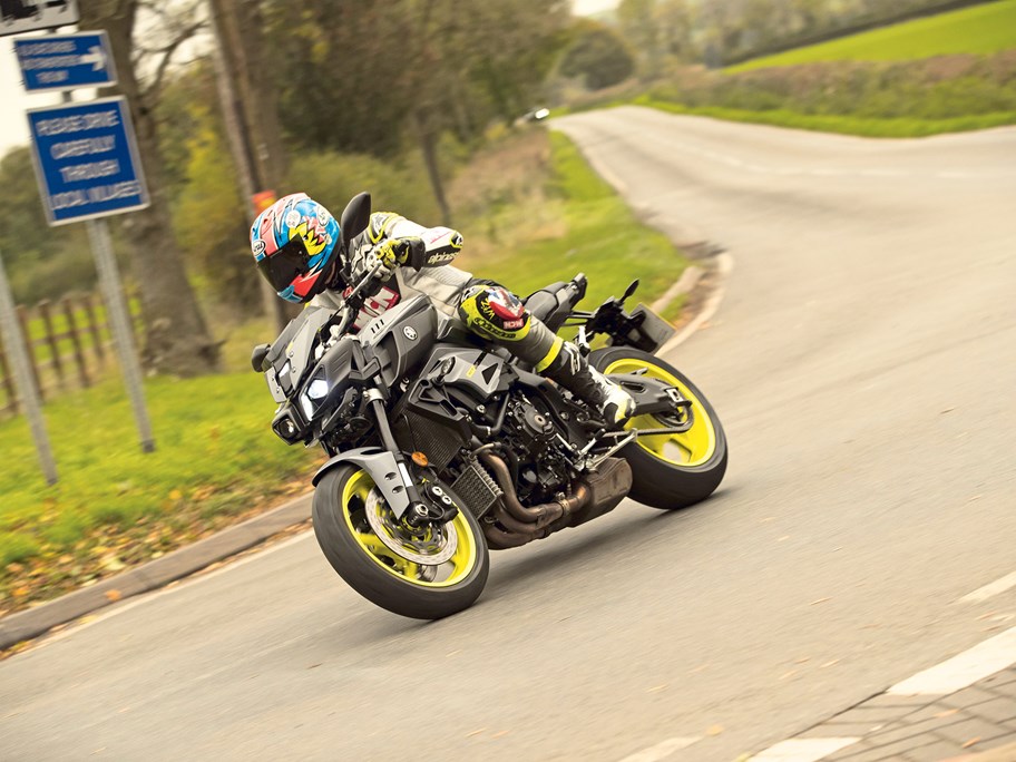 Yamaha MT 10 (2016-2021) Review | Speed, Specs & Prices | MCN