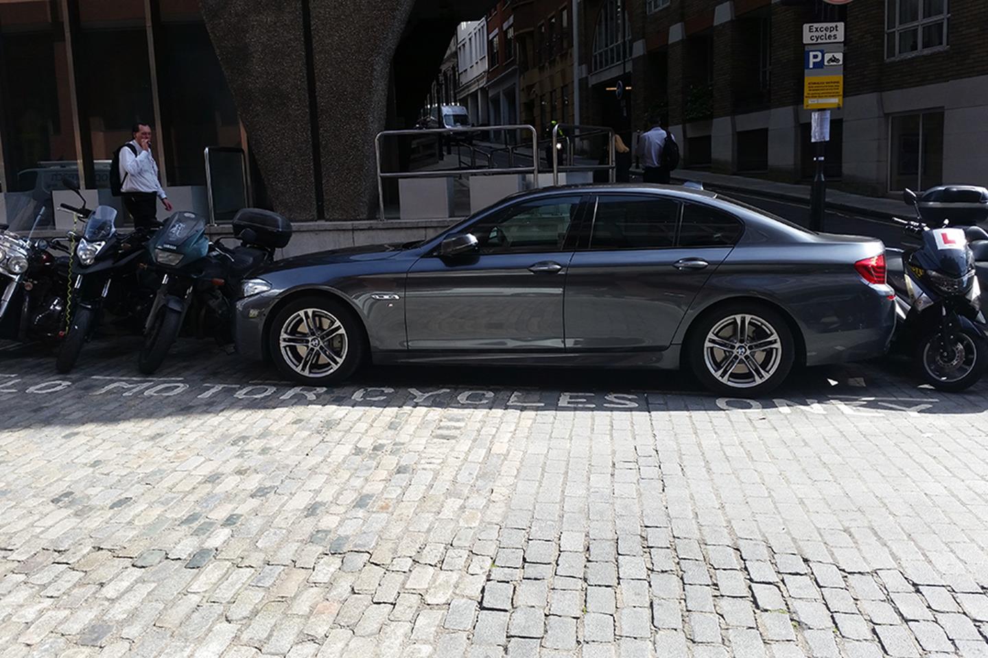 Instant karma for BMW driver | MCN