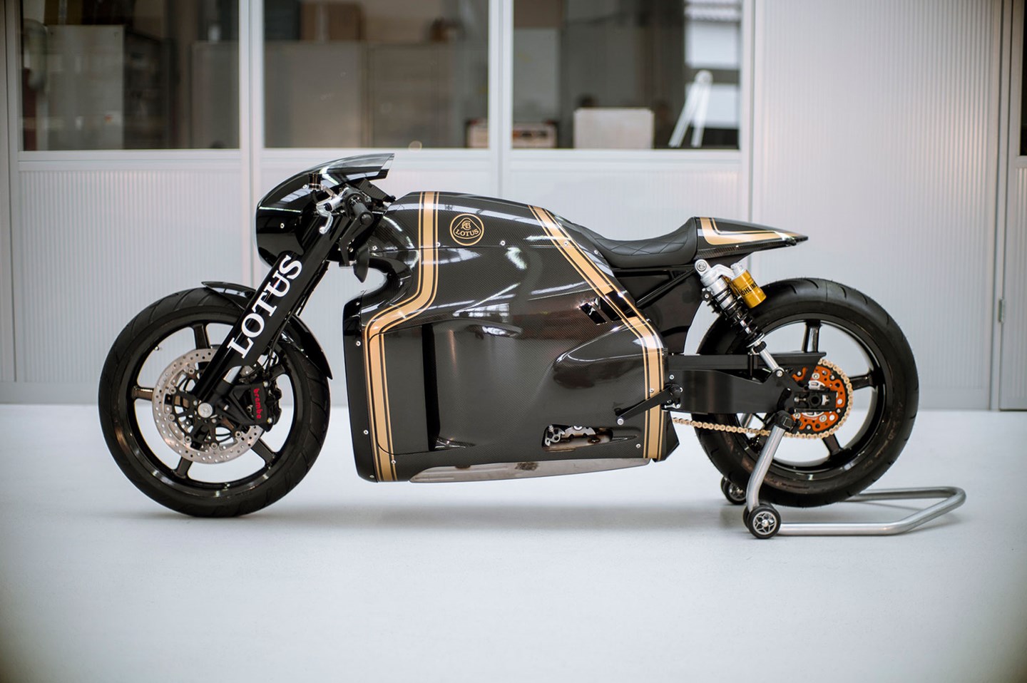 Gallery: Inside the Lotus C-01 factory | MCN