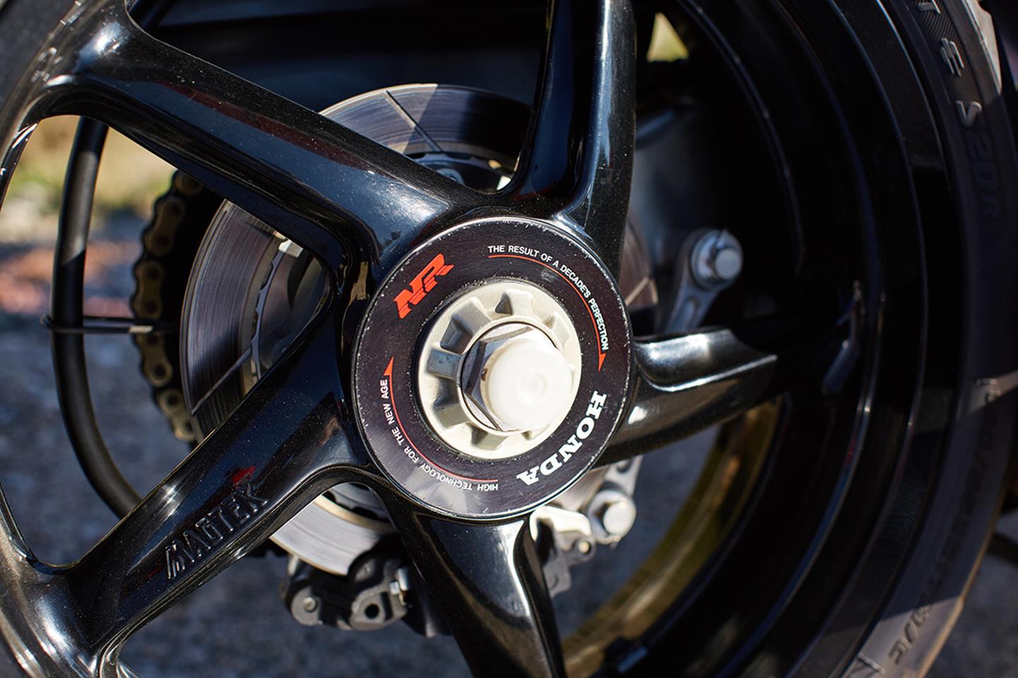 Gallery: Honda V4 super test | MCN