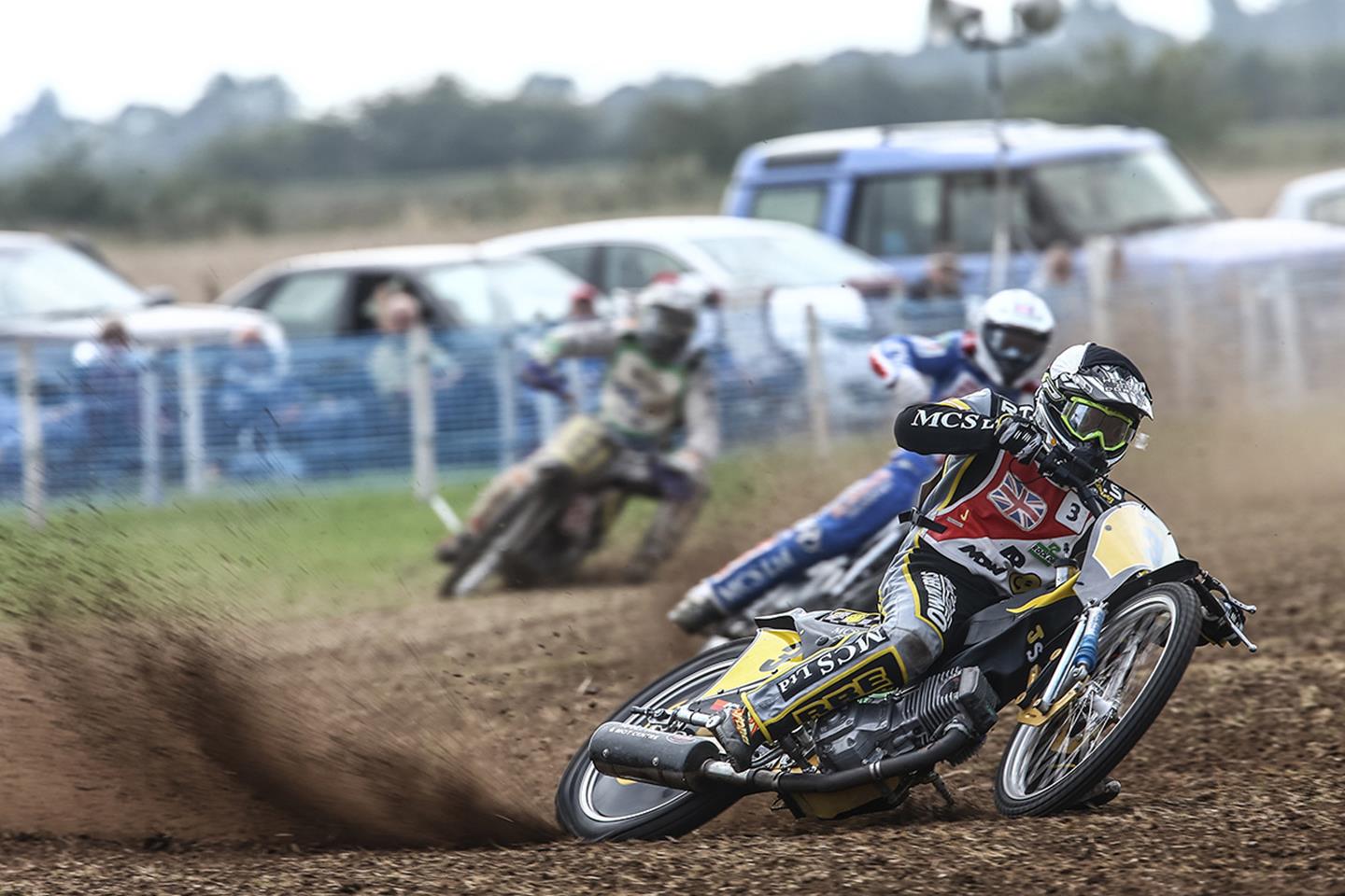 Gallery: Grasstrack racing at the Lincolnshire Poacher | MCN