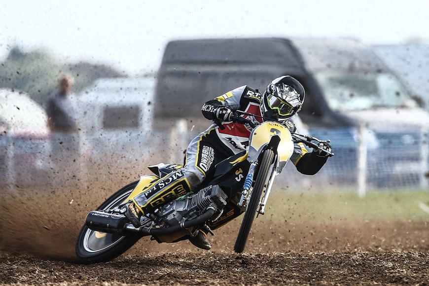 Gallery: Grasstrack racing at the Lincolnshire Poacher | MCN