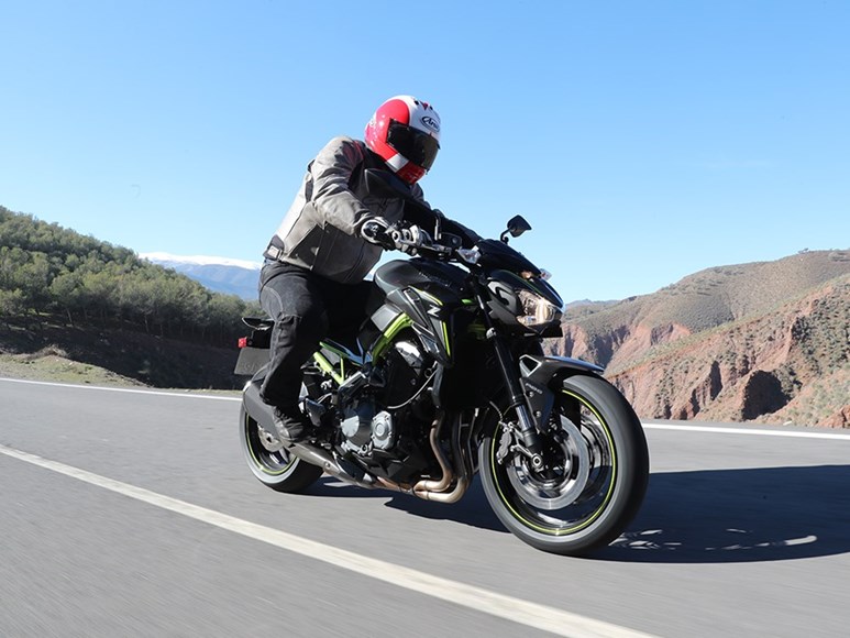 KAWASAKI Z900 (2017-on) Review | Speed, Specs & Prices | MCN