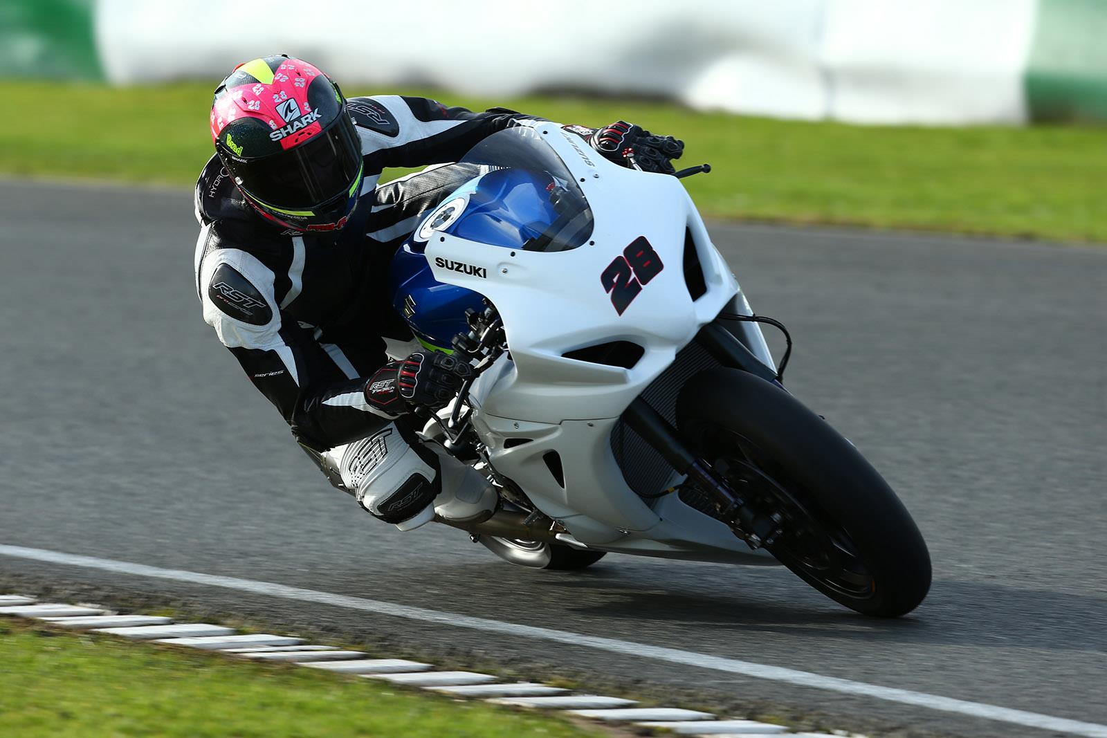 BSB: Brad Ray makes Buildbase Suzuki Superbike debut | MCN