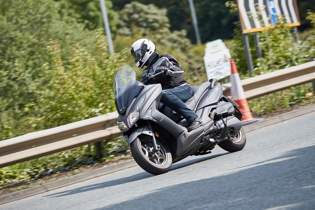 KYMCO X-TOWN 300 (2017-on) Review | Speed, Specs & Prices | MCN