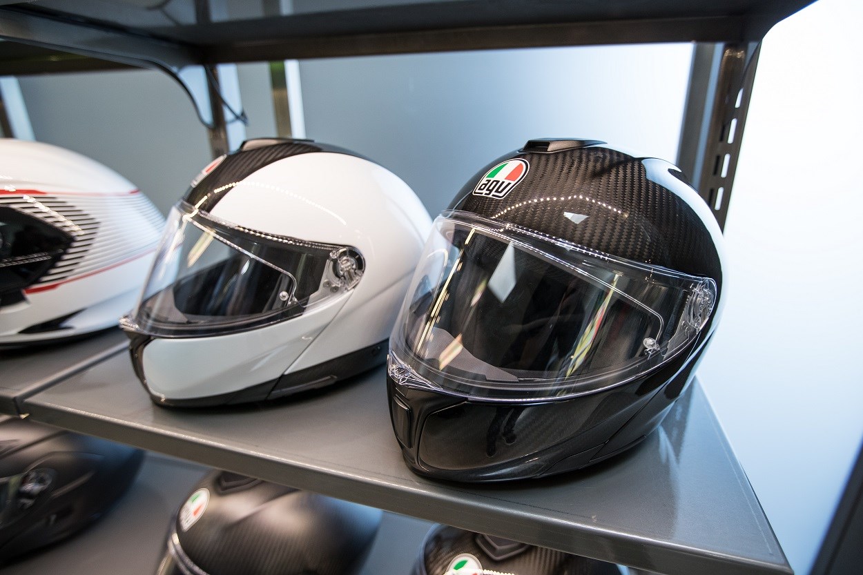 AGV unveil the fully-carbon flip front SportModular helmet | MCN