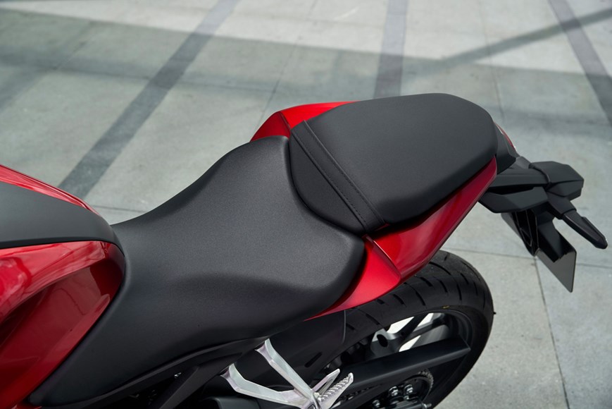 Honda CB125R (2018-2020) Review | Top Speed, Specs & Prices | MCN