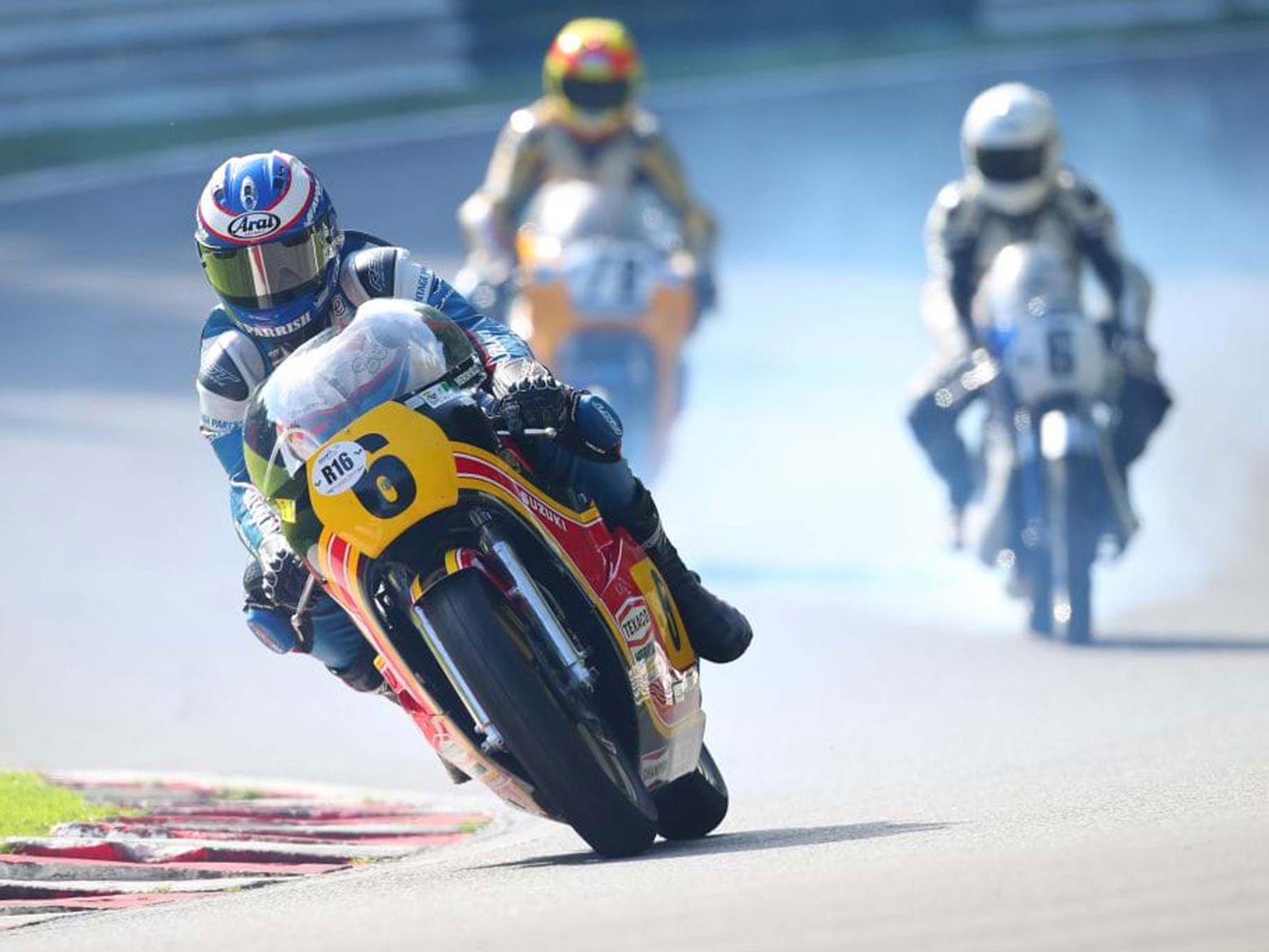 Classic Suzuki Track Day roars into Cadwell Park | MCN