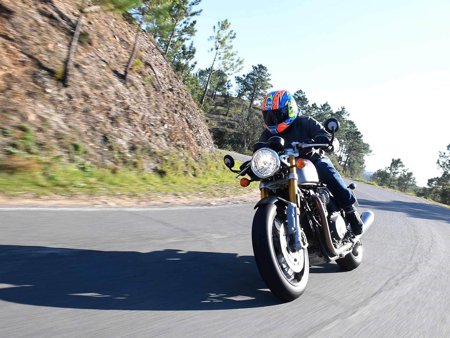 TRIUMPH THRUXTON 1200 RS (2020 - on) Review | MCN