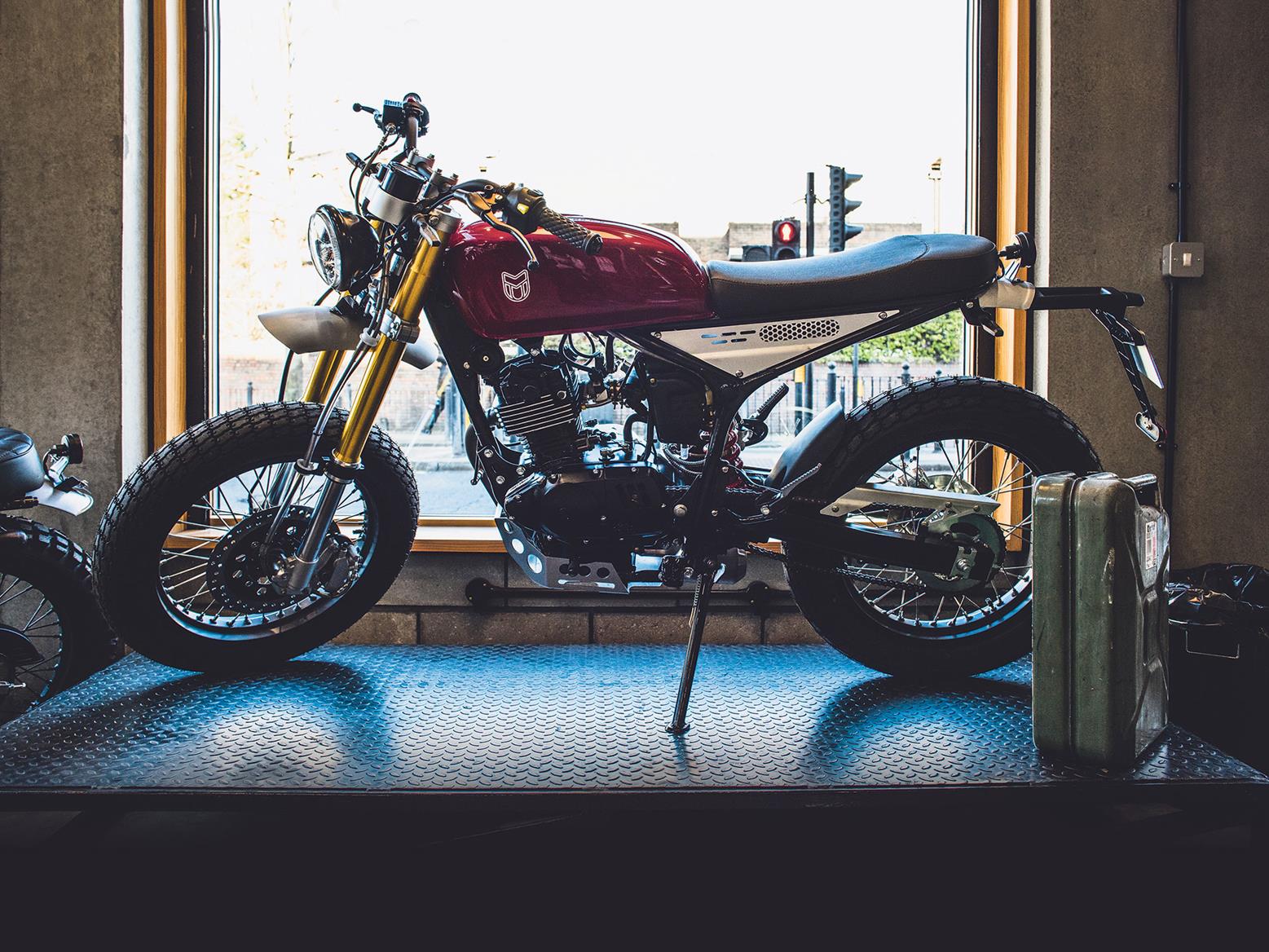 Mutt Razorback 125 packs bark and bite | MCN