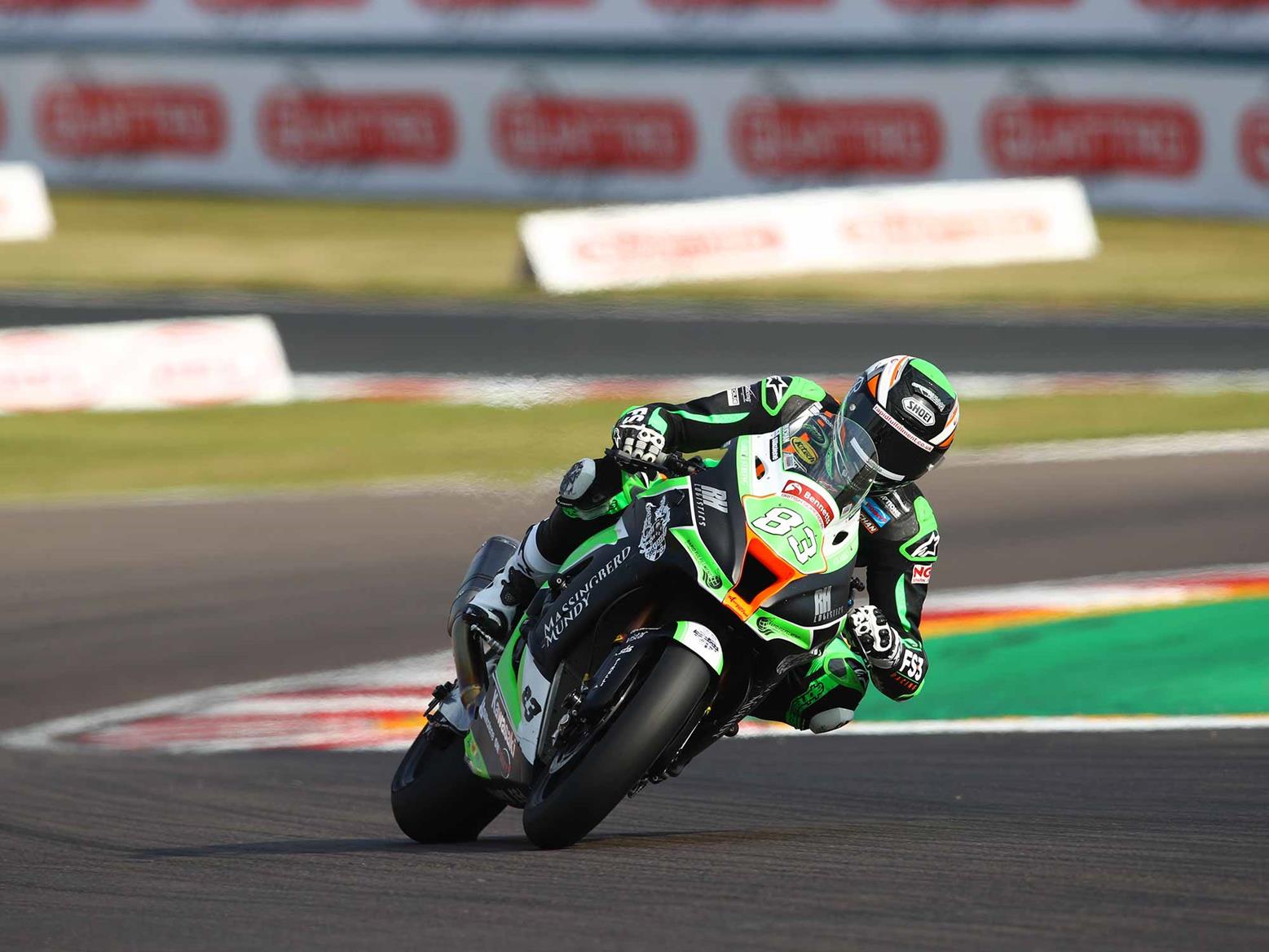 BSB: Danny Buchan takes a commanding lead in FP1 at Snetterton | MCN