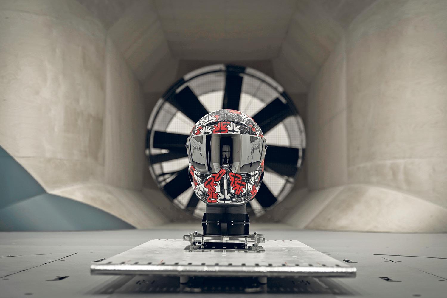 New material inside the latest Ruroc Atlas 4.0 helmet helps it exceed ...