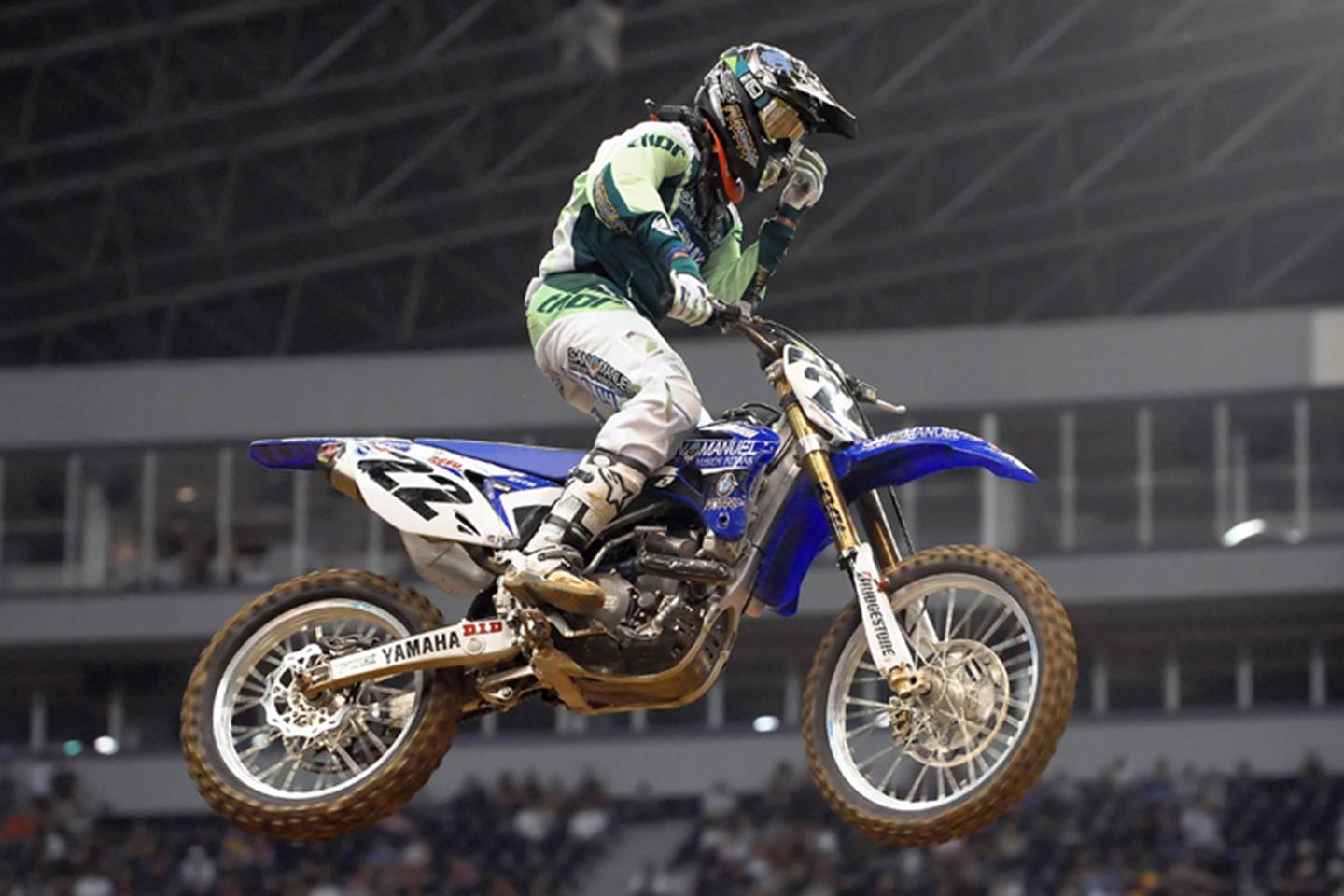 AMA Supercross: Chad Reed pulls away as Ryan Villopoto starts to apply ...