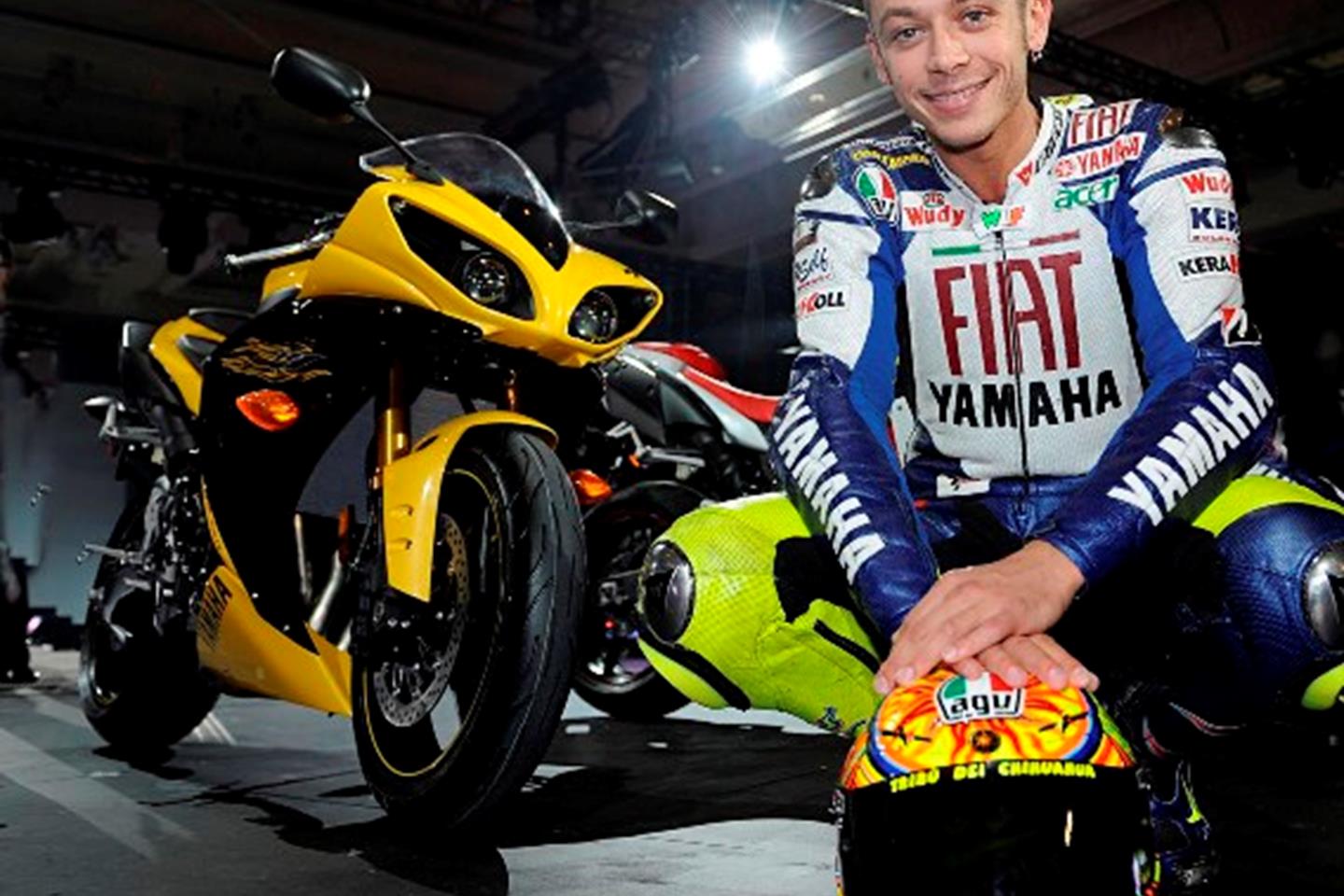 Yamaha MotoGP riders unveil new YZF-R1 in Las Vegas | MCN