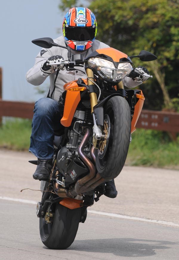 BENELLI TNT 899 (2008-on) Review | Speed, Specs & Prices | MCN