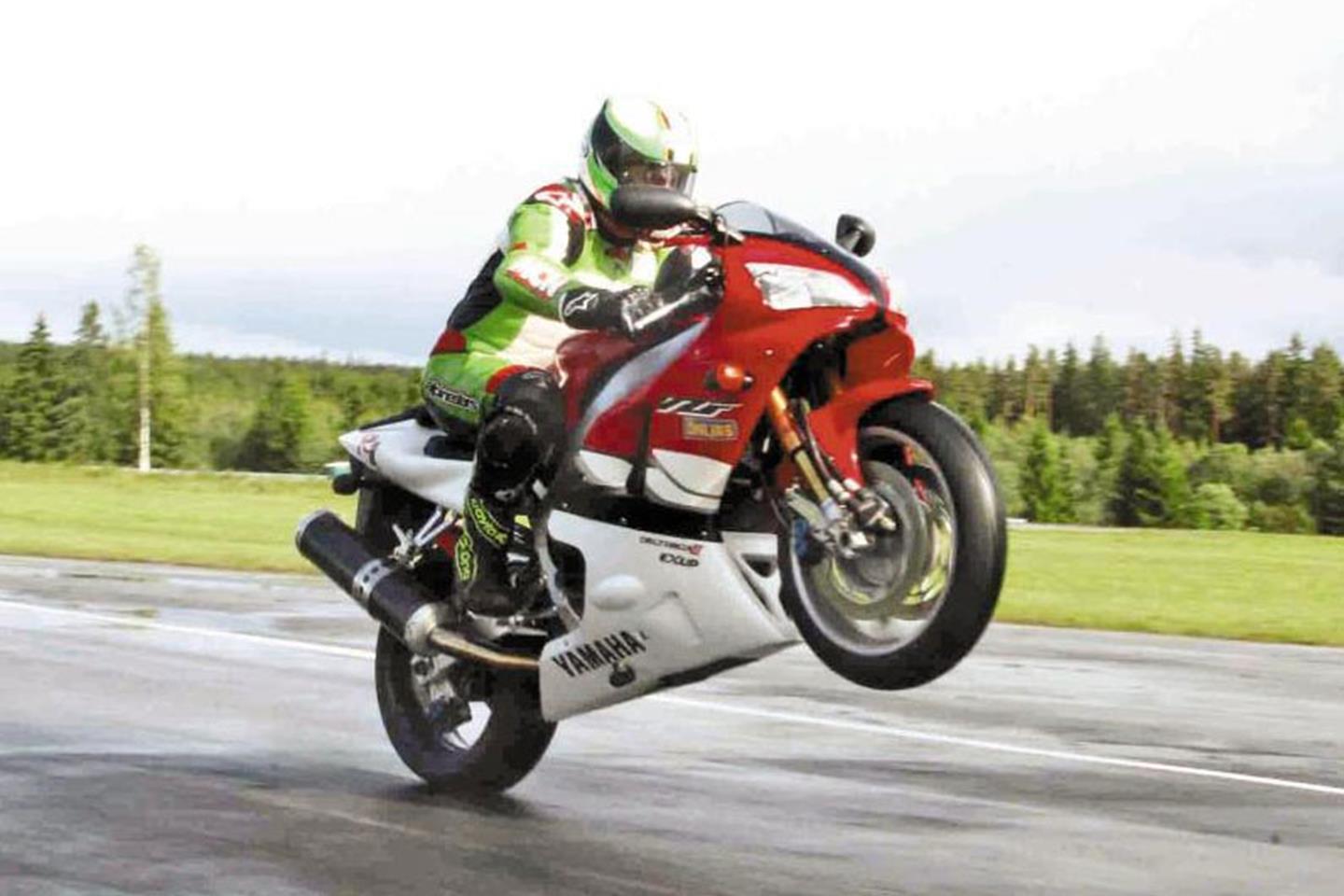 Video: 2WD Yamaha R1 ridden | MCN