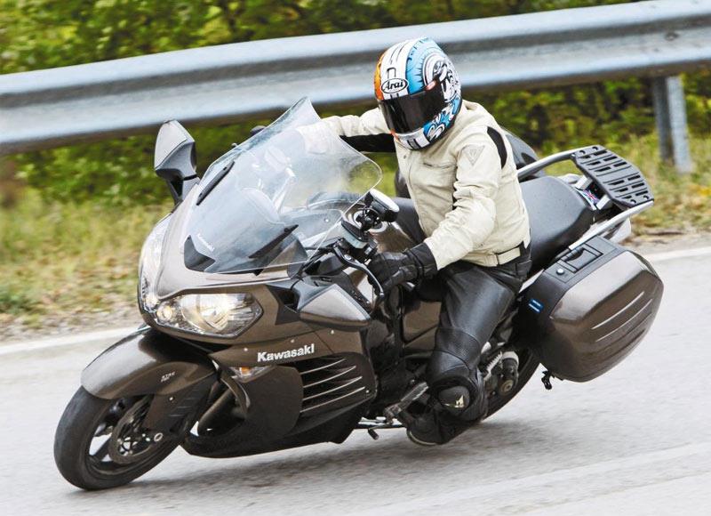 Video: Kawasaki GTR1400 first ride | MCN
