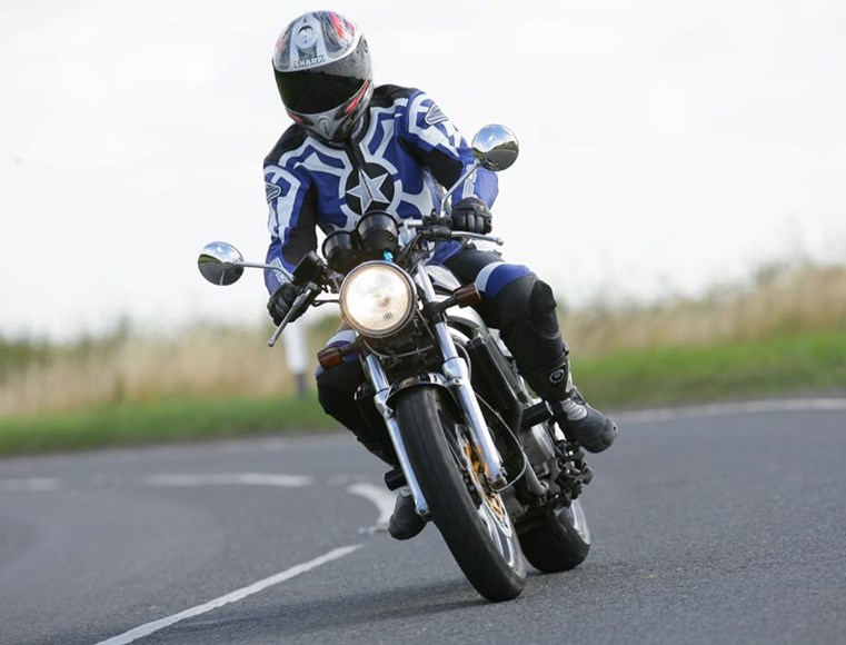 HONDA BROS 400 (1988-1992) Review | Speed, Specs & Prices | MCN