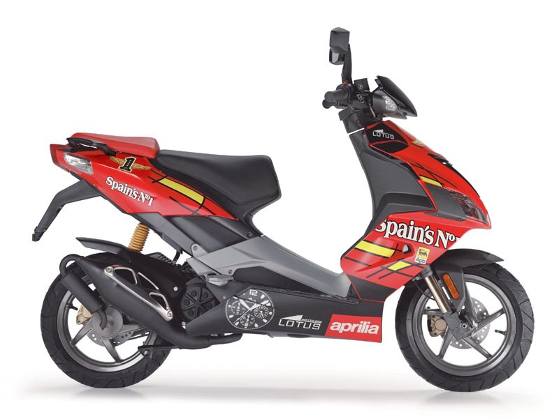 APRILIA SR50 (2004-on) Review | Speed, Specs & Prices | MCN