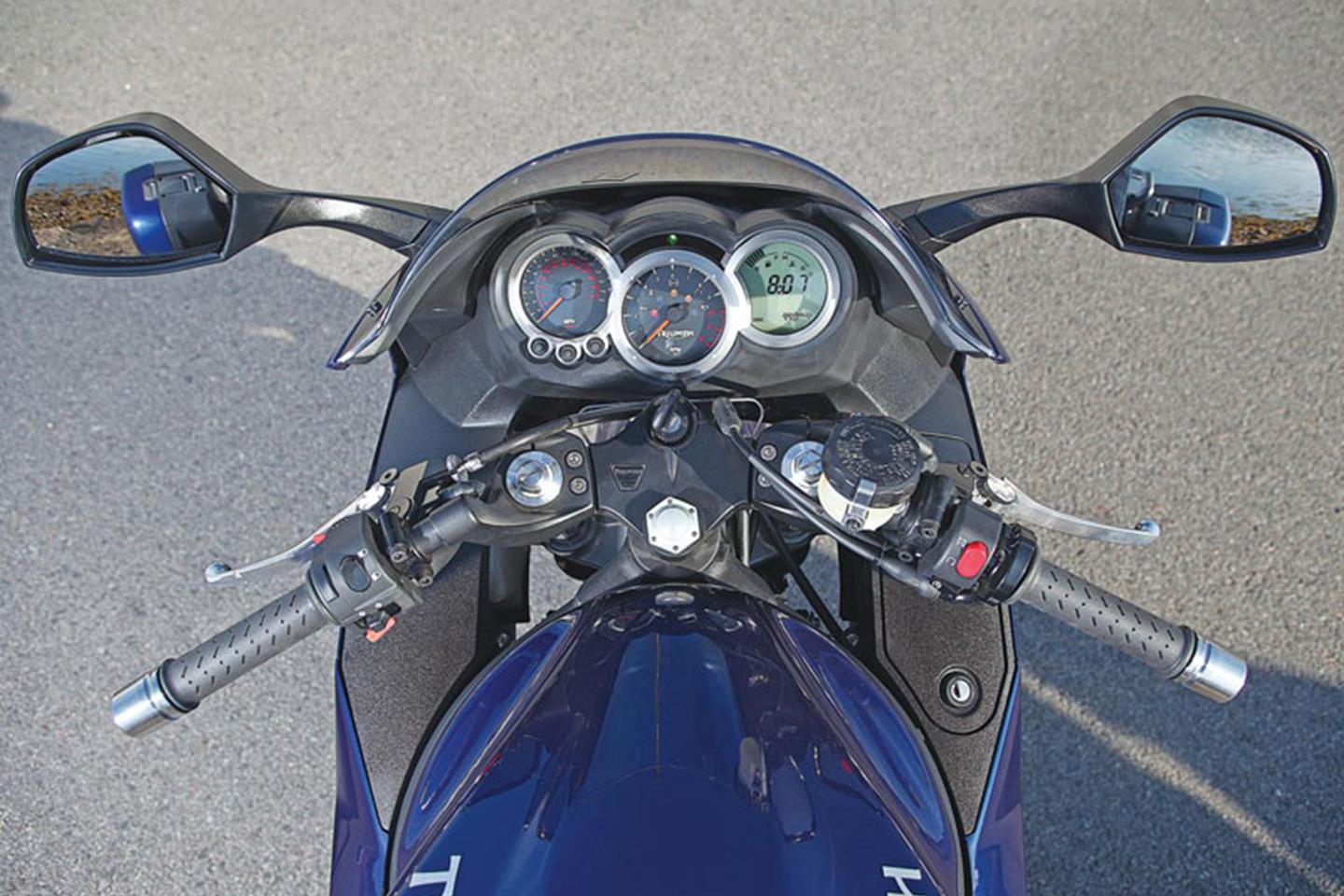 TRIUMPH SPRINT GT 1050 (2010-on) Review, Specs & Prices | MCN