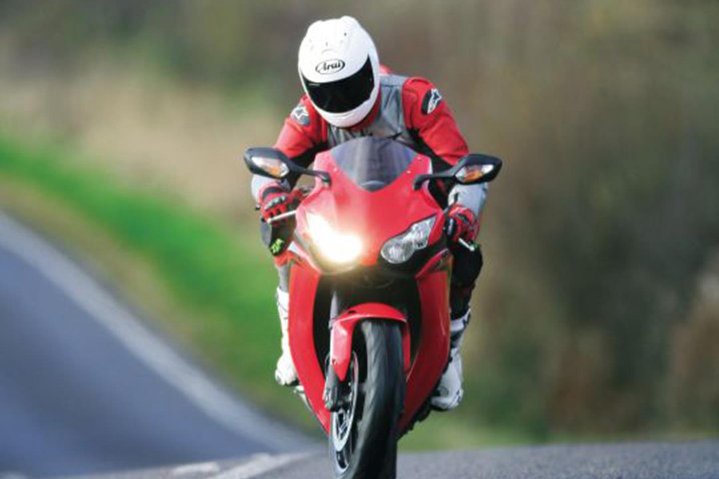Can rumble strips cause tank-slappers? | MCN