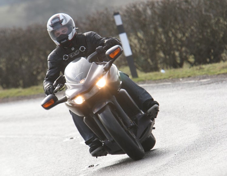 HONDA DN-01 (2008-2010) Review | Speed, Specs & Prices | MCN