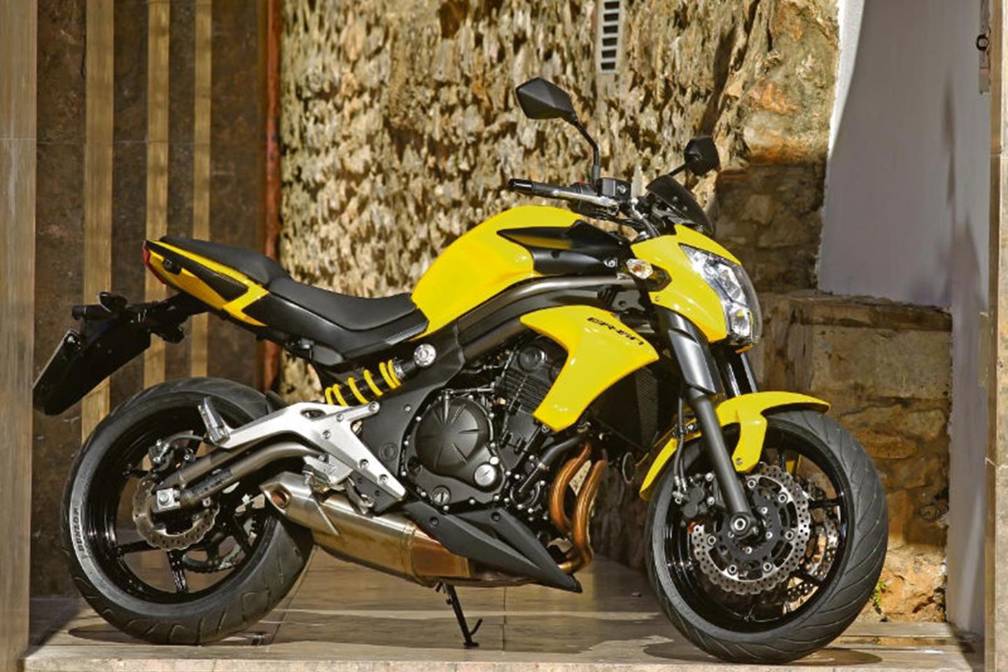 Fully updated Kawasaki ER-6n sets new standard | MCN