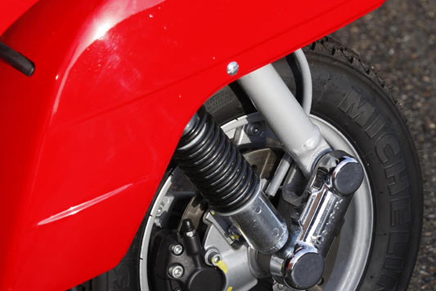 PIAGGIO VESPA PX125 (1977-on) Review | Specs & Prices | MCN