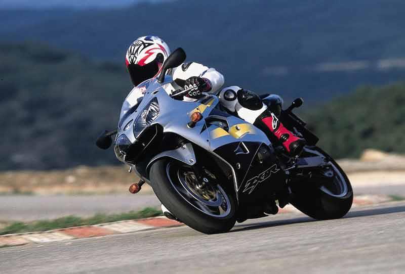 Kawasaki ZX9R (1994-2002) Review | Speed, Specs & Prices | MCN