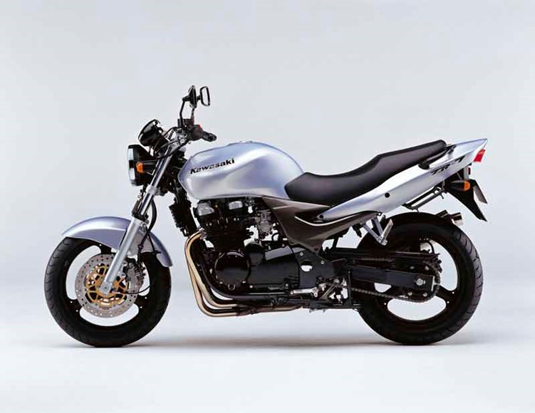 KAWASAKI ZR-7 (1999-2004) Review | Speed, Specs & Prices | MCN
