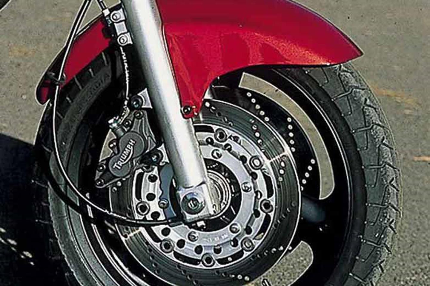 TRIUMPH SPRINT EXECUTIVE (1997-1998) Motorcycle Review | MCN