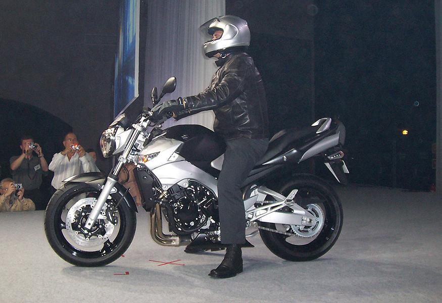 Video: Suzuki GSR launch