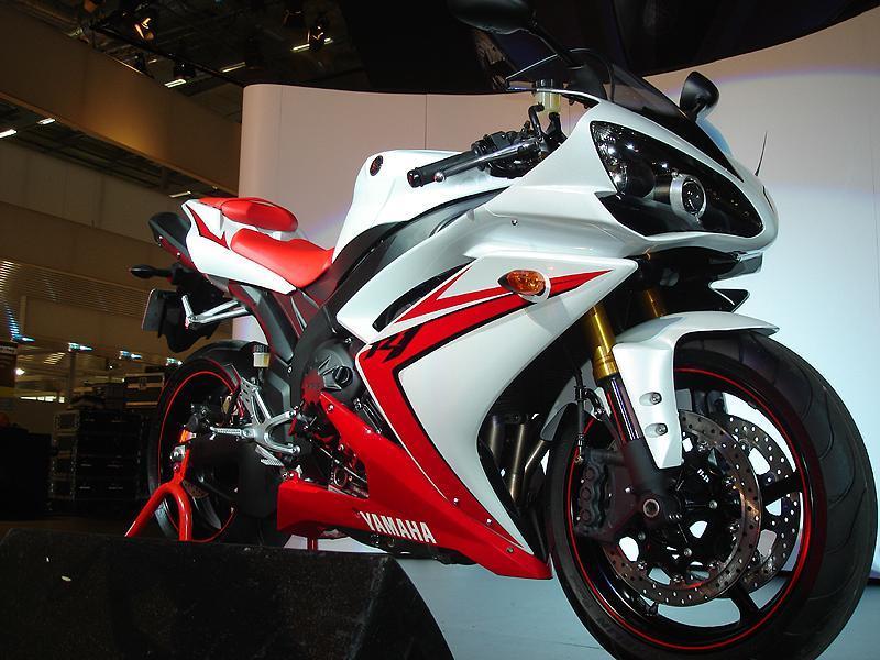 2007 R1 launch questions