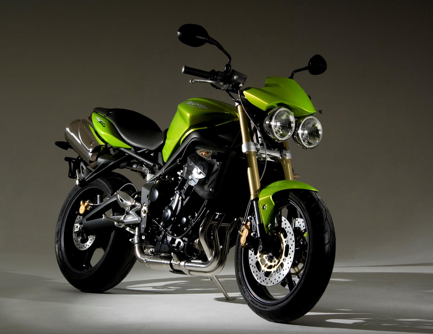 It's official - Triumph Street Triple Revealed