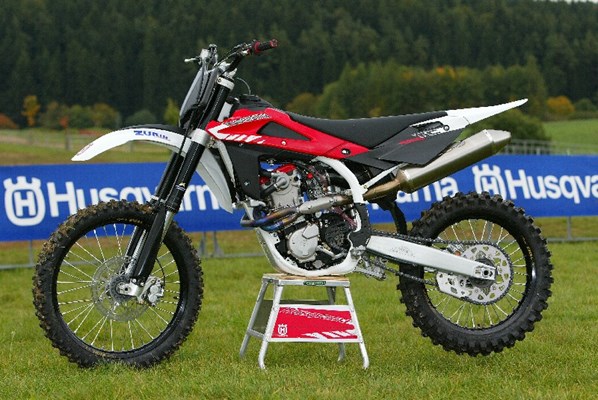 2008 Husqvarna bikes in action