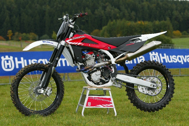 2008 Husqvarna bikes in action
