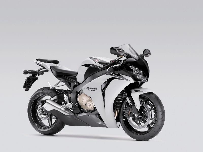 Unmarked camera motorcycle targets motorcyclists
