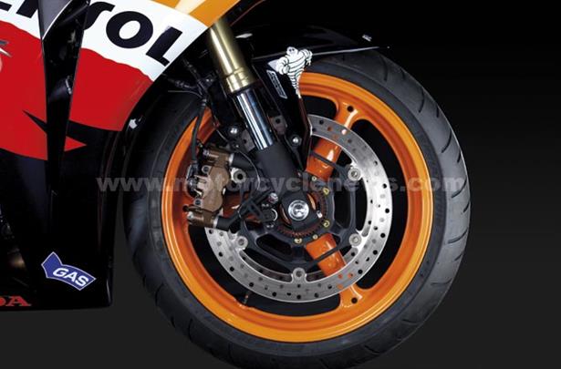 2009 Honda Fireblade ABS - First official pictures