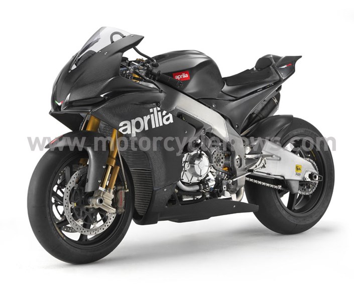 Aprilia Promo Video: RSV4 race bike on track