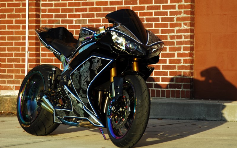 Are these the ultimate R1 and B-King customs?