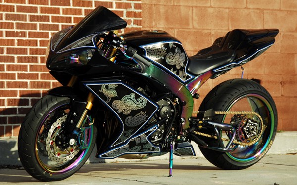 Are these the ultimate R1 and B-King customs?
