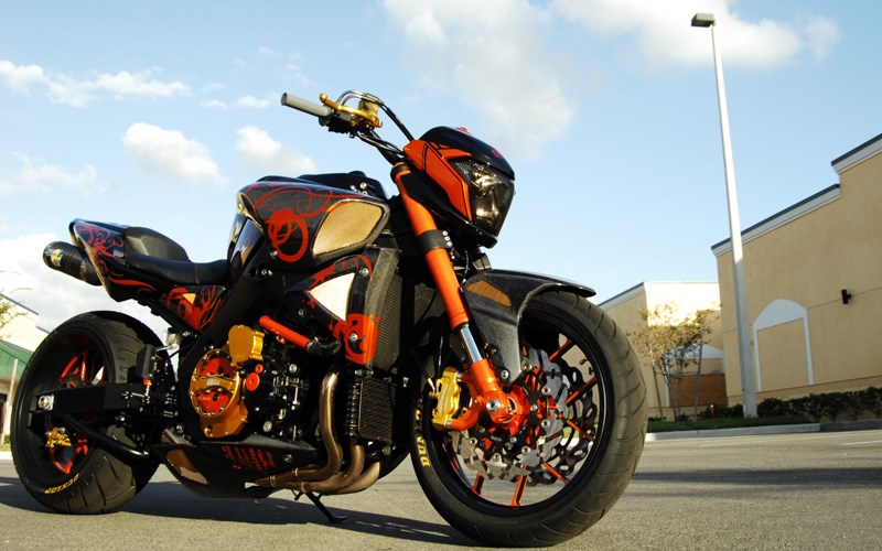 Are these the ultimate R1 and B-King customs?