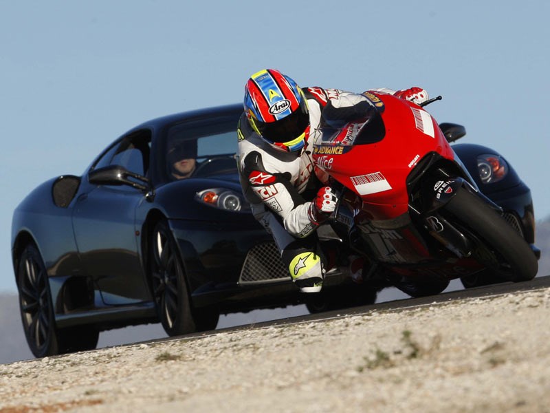 Video teaser: Ducati Desmo vs. Ferrari 430