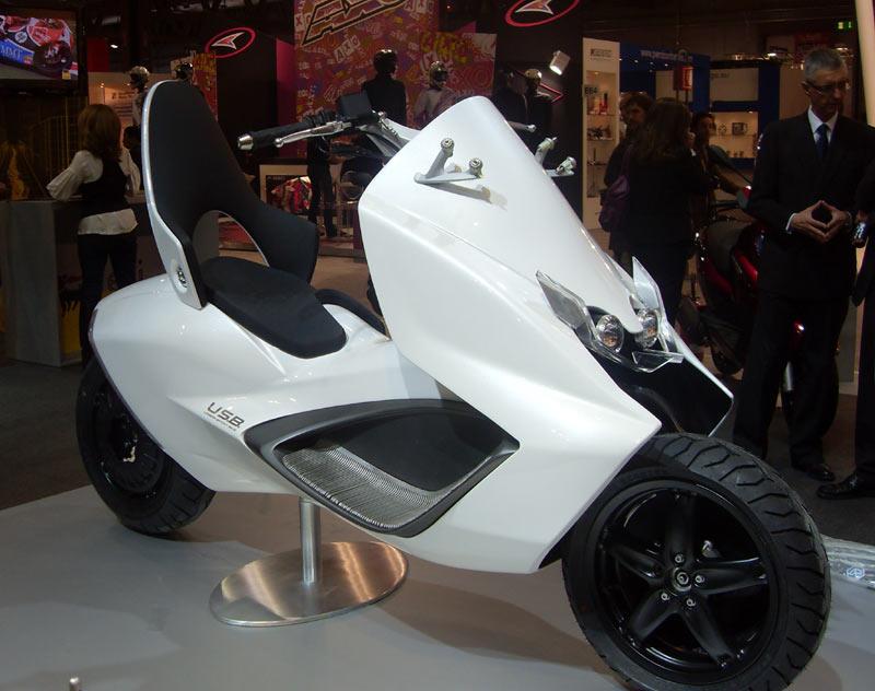 Milan show: Piaggio Urban Sport Bike Concept