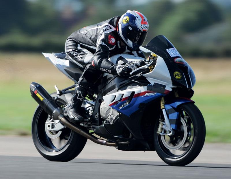 Near-standard S1000RR hits 202mph