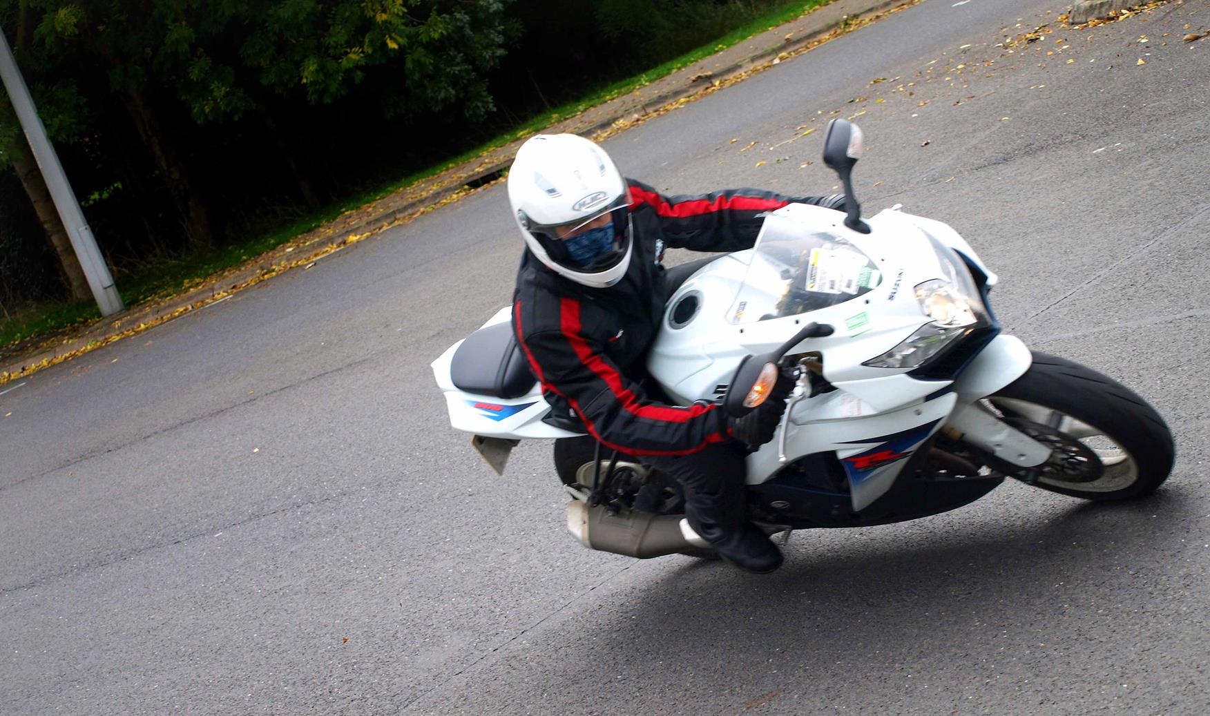 Staff bikes: Suzuki GSX-R600 - Sneaking a ride
